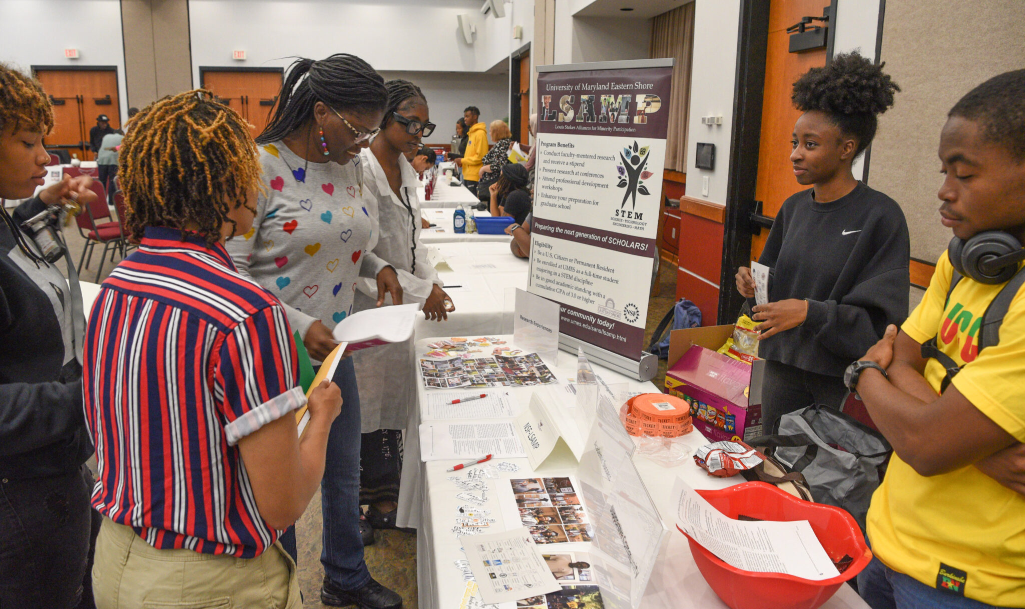 SANS students explore opportunities at annual First Look Fair | School ...